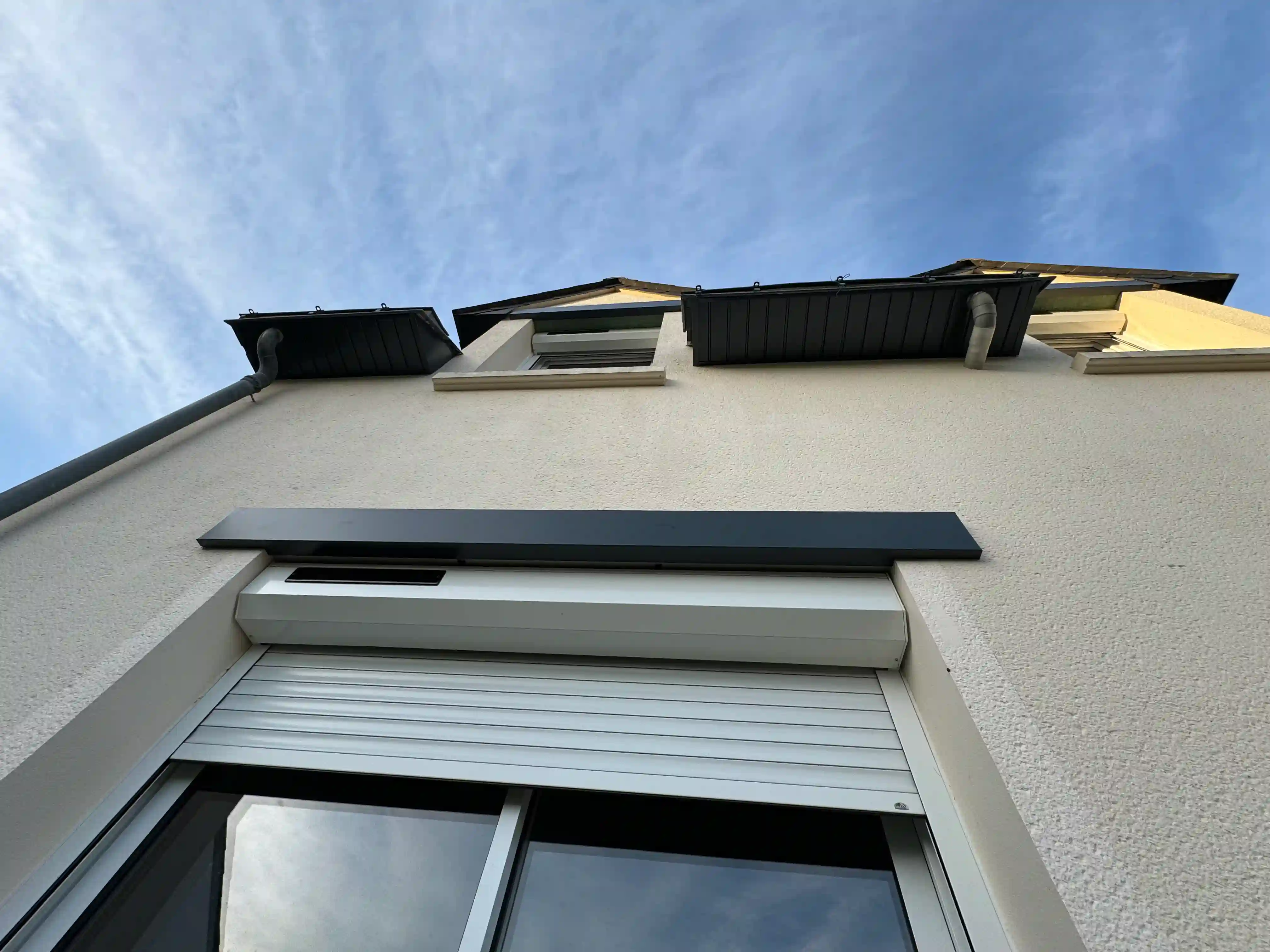 Pose d’habillage sous toiture en aluminium | BP INNOV